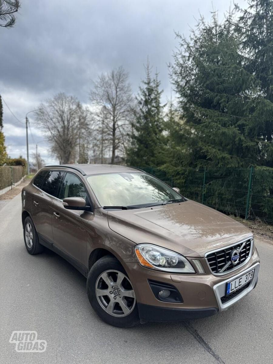 Brown Volvo XC60 2009 in Vilnius, with an engine capacity of 2.40 L and mileage of 380 thousand km for 6450 €, photo 3 on AUTOMOTO.COM.LV