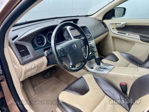 Brūns Volvo XC60 2009 Tallina, ar dzinēja tilpumu 2.40 L un nobraukumu 251 tūkst. km par 6999 €, foto 9 vietnē AUTOMOTO.COM.LV