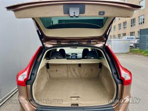 Brūns Volvo XC60 2009 Tallina, ar dzinēja tilpumu 2.40 L un nobraukumu 251 tūkst. km par 6999 €, foto 21 vietnē AUTOMOTO.COM.LV