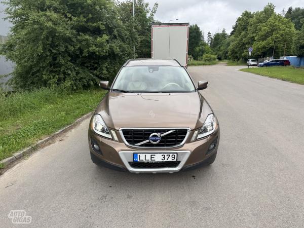 Brown Volvo XC60 2009 in Vilnius, with an engine capacity of 2.40 L and mileage of 390 thousand km for 5990 €, photo 2 on AUTOMOTO.COM.LV