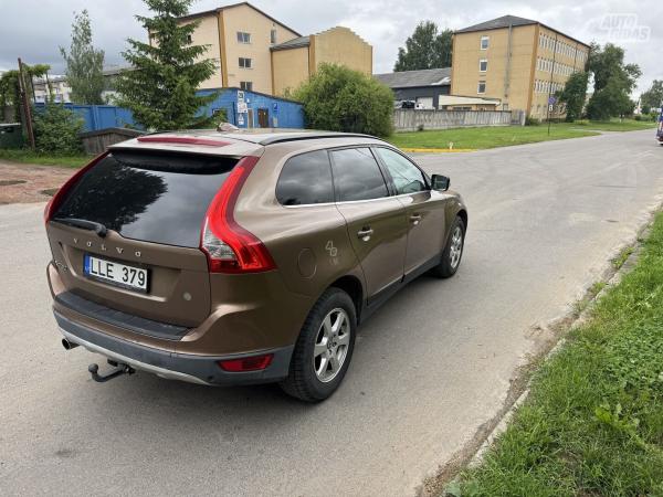 Brown Volvo XC60 2009 in Vilnius, with an engine capacity of 2.40 L and mileage of 390 thousand km for 5990 €, photo 3 on AUTOMOTO.COM.LV