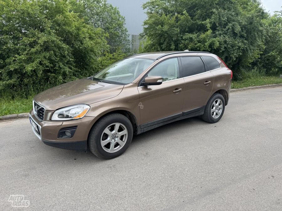Brown Volvo XC60 2009 in Vilnius, with an engine capacity of 2.40 L and mileage of 390 thousand km for 5990 €, photo 12 on AUTOMOTO.COM.LV