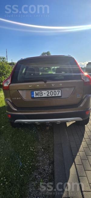 Brūns Volvo XC60 2009 Valmiera, ar dzinēja tilpumu 2.40 L un nobraukumu 339 tūkst. km par 5200 €, foto 5 vietnē AUTOMOTO.COM.LV