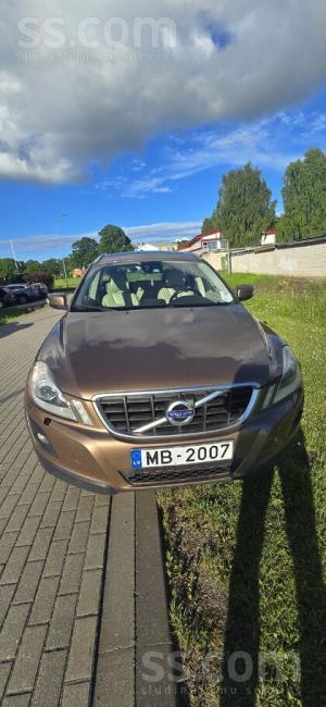 Brūns Volvo XC60 2009 Valmiera, ar dzinēja tilpumu 2.40 L un nobraukumu 339 tūkst. km par 5200 €, foto 8 vietnē AUTOMOTO.COM.LV