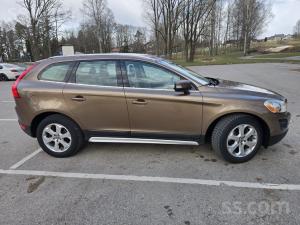Brūns Volvo XC60 2009 Rīga, ar dzinēja tilpumu 2.40 L un nobraukumu 309 tūkst. km par 7700 €, foto 9 vietnē AUTOMOTO.COM.LV