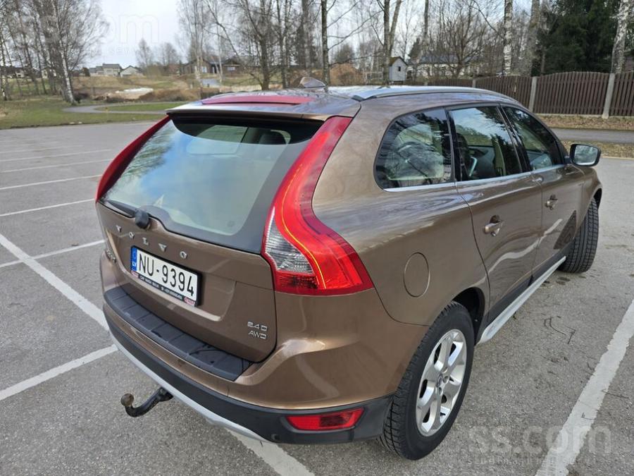 Brūns Volvo XC60 2009 Rīga, ar dzinēja tilpumu 2.40 L un nobraukumu 309 tūkst. km par 7700 €, foto 10 vietnē AUTOMOTO.COM.LV