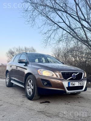 Brūns Volvo XC60 2009 Daugavpils, ar dzinēja tilpumu 2.40 L un nobraukumu 292 tūkst. km par 7700 €, foto 3 vietnē AUTOMOTO.COM.LV