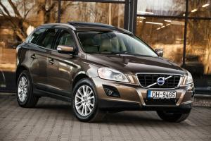 Brown Volvo XC60 2009 in Jelgava, with an engine capacity of 2.40 L and mileage of 284 thousand km for 7990 €, photo 11 on AUTOMOTO.COM.LV