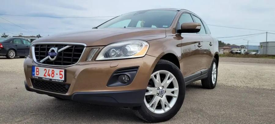 Brūns Volvo XC60 2009 Rīga, ar dzinēja tilpumu 2.40 L un nobraukumu 265 tūkst. km par 9990 €, foto 1 vietnē AUTOMOTO.COM.LV