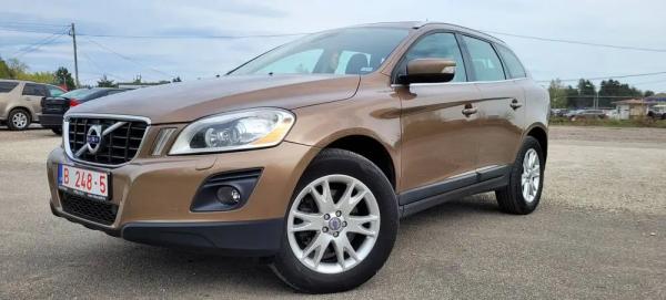 Brūns Volvo XC60 2009 Rīga, ar dzinēja tilpumu 2.40 L un nobraukumu 265 tūkst. km par 9990 €, foto 2 vietnē AUTOMOTO.COM.LV