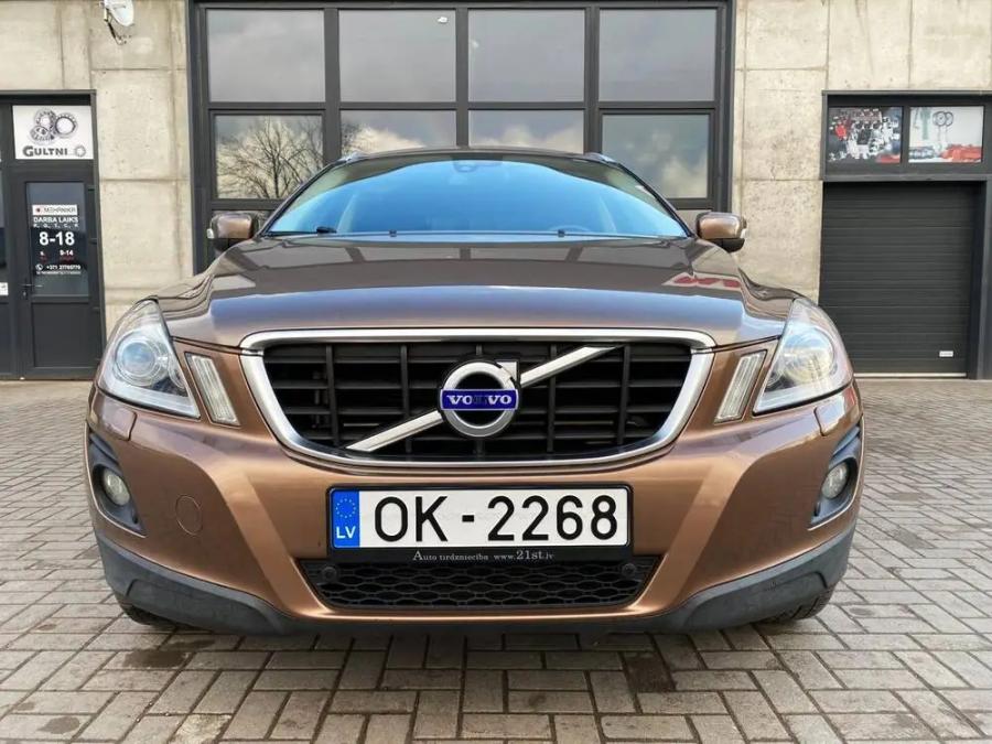 Brūns Volvo XC60 2009 Cēsis, ar dzinēja tilpumu 2.40 L un nobraukumu 319 tūkst. km par 7899 €, foto 6 vietnē AUTOMOTO.COM.LV
