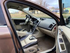 Brūns Volvo XC60 2009 Cēsis, ar dzinēja tilpumu 2.40 L un nobraukumu 319 tūkst. km par 7899 €, foto 21 vietnē AUTOMOTO.COM.LV