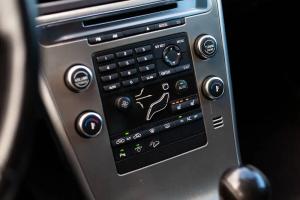 Коричневый Вольво ХС60 2009 в Рига, объемом двигателя 2.40 л и пробегом 257 тыс. км за 8995 €, фото 11 на AUTOMOTO.COM.LV
