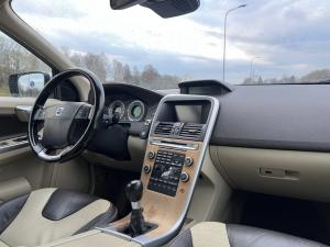 Brūns Volvo XC60 2009 Rīga, ar dzinēja tilpumu 2.40 L un nobraukumu 303 tūkst. km par 8295 €, foto 4 vietnē AUTOMOTO.COM.LV