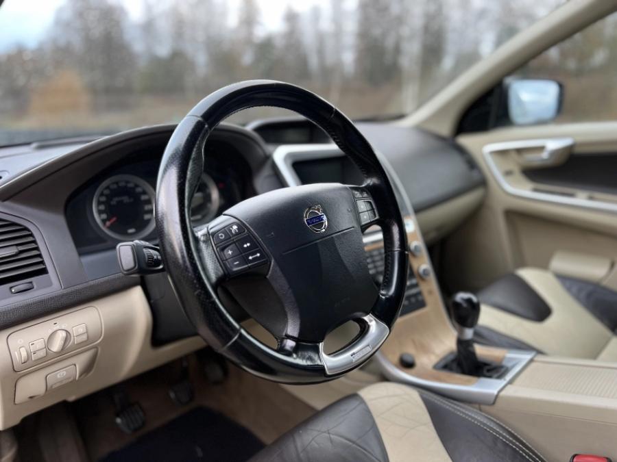 Brūns Volvo XC60 2009 Rīga, ar dzinēja tilpumu 2.40 L un nobraukumu 303 tūkst. km par 8295 €, foto 5 vietnē AUTOMOTO.COM.LV