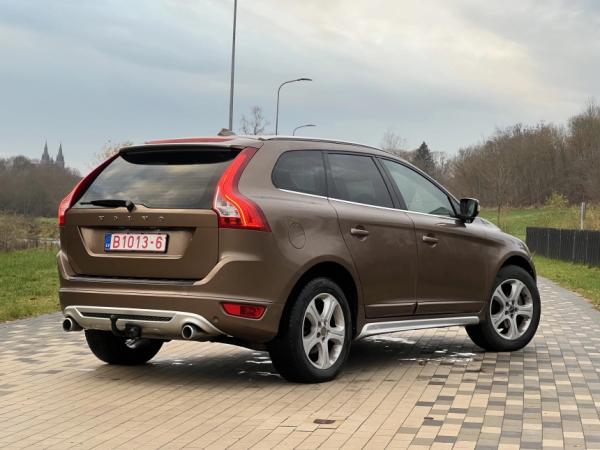 Brūns Volvo XC60 2009 Rīga, ar dzinēja tilpumu 2.40 L un nobraukumu 303 tūkst. km par 8295 €, foto 9 vietnē AUTOMOTO.COM.LV