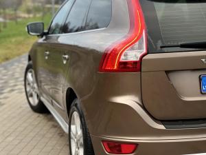 Brūns Volvo XC60 2009 Rīga, ar dzinēja tilpumu 2.40 L un nobraukumu 303 tūkst. km par 8295 €, foto 12 vietnē AUTOMOTO.COM.LV