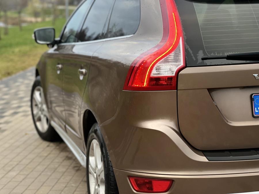 Brūns Volvo XC60 2009 Rīga, ar dzinēja tilpumu 2.40 L un nobraukumu 303 tūkst. km par 8295 €, foto 12 vietnē AUTOMOTO.COM.LV