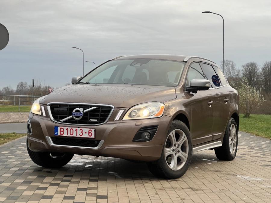 Brūns Volvo XC60 2009 Rīga, ar dzinēja tilpumu 2.40 L un nobraukumu 303 tūkst. km par 8295 €, foto 20 vietnē AUTOMOTO.COM.LV
