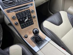 Brūns Volvo XC60 2009 Rīga, ar dzinēja tilpumu 2.40 L un nobraukumu 303 tūkst. km par 8295 €, foto 21 vietnē AUTOMOTO.COM.LV