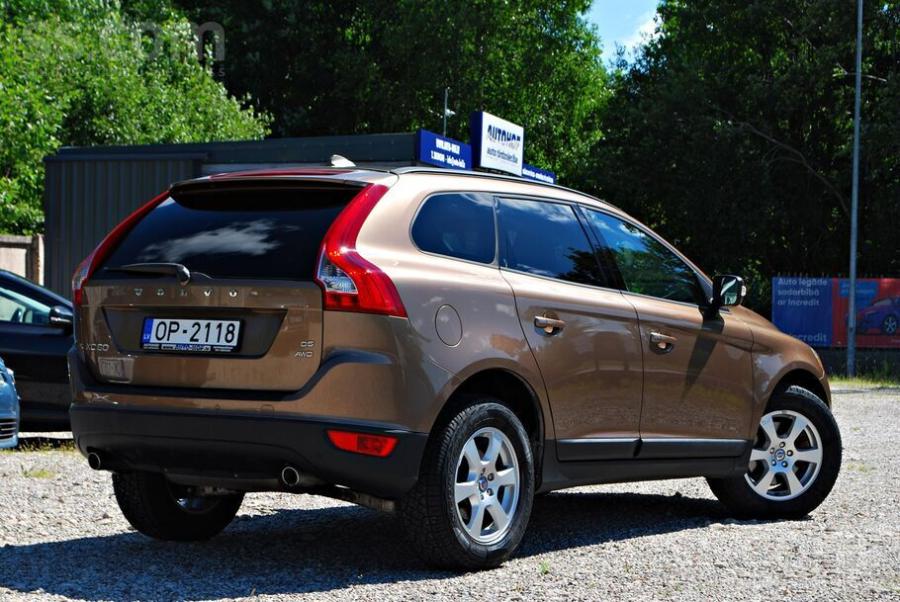 Brūns Volvo XC60 2009 Tukums, ar dzinēja tilpumu 2.40 L un nobraukumu 254 tūkst. km par 7900 €, foto 3 vietnē AUTOMOTO.COM.LV