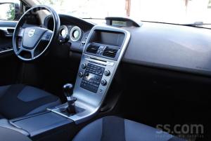 Brūns Volvo XC60 2009 Tukums, ar dzinēja tilpumu 2.40 L un nobraukumu 254 tūkst. km par 7900 €, foto 8 vietnē AUTOMOTO.COM.LV