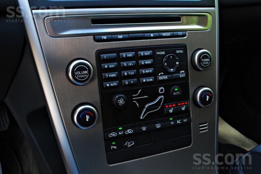 Brūns Volvo XC60 2009 Tukums, ar dzinēja tilpumu 2.40 L un nobraukumu 254 tūkst. km par 7900 €, foto 9 vietnē AUTOMOTO.COM.LV