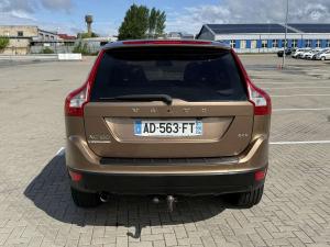 Brown Volvo XC60 2009 in Taurage, with an engine capacity of 2.40 L and mileage of 269 thousand km for 4500 €, photo 6 on AUTOMOTO.COM.LV