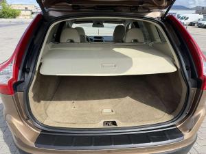 Brown Volvo XC60 2009 in Taurage, with an engine capacity of 2.40 L and mileage of 269 thousand km for 4500 €, photo 25 on AUTOMOTO.COM.LV