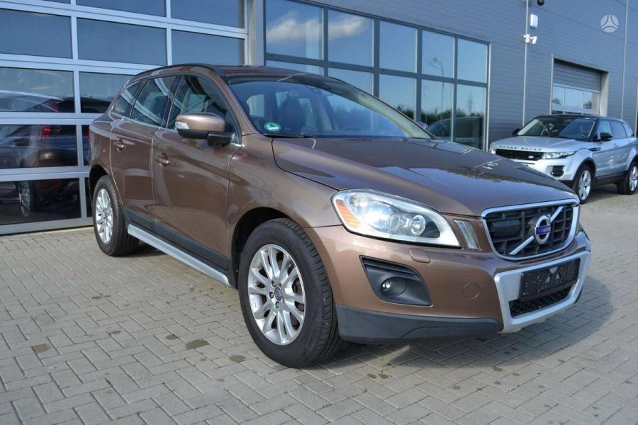 Brown Volvo XC60 2009 in Vilnius, with an engine capacity of 2.40 L and mileage of 396 thousand km for 6500 €, photo 5 on AUTOMOTO.COM.LV