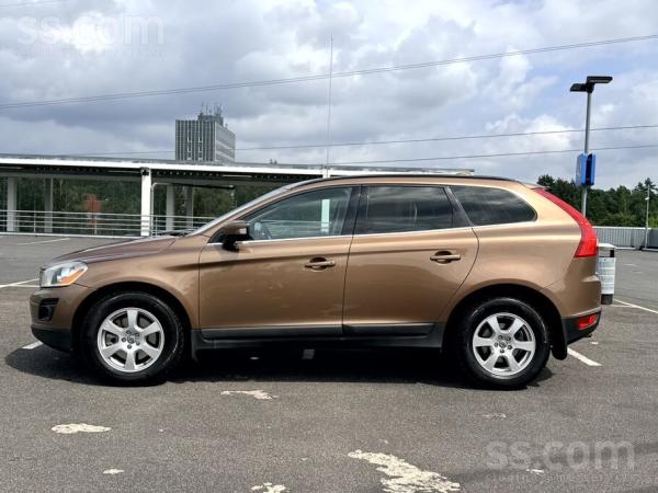 Brūns Volvo XC60 2009 Rīga, ar dzinēja tilpumu 2.40 L un nobraukumu 360 tūkst. km par 6690 €, foto 3 vietnē AUTOMOTO.COM.LV