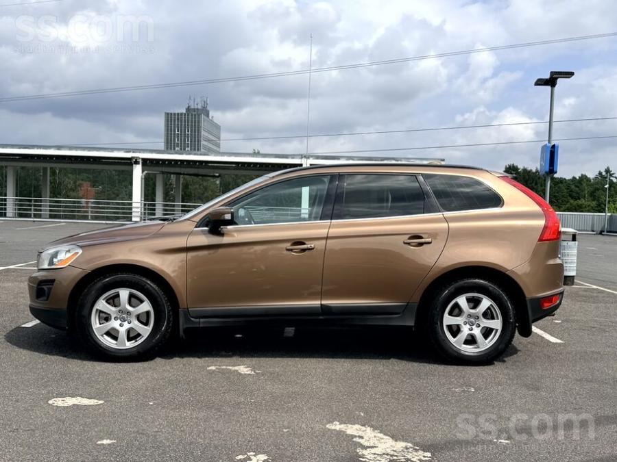 Brūns Volvo XC60 2009 Rīga, ar dzinēja tilpumu 2.40 L un nobraukumu 360 tūkst. km par 6690 €, foto 4 vietnē AUTOMOTO.COM.LV