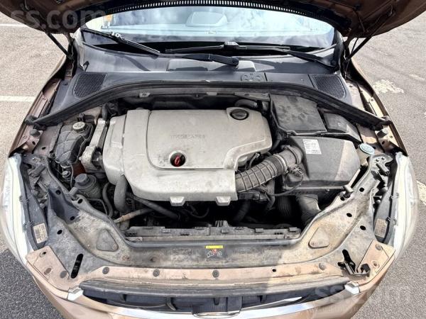Brūns Volvo XC60 2009 Rīga, ar dzinēja tilpumu 2.40 L un nobraukumu 360 tūkst. km par 6690 €, foto 5 vietnē AUTOMOTO.COM.LV