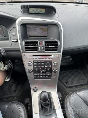 Brūns Volvo XC60 2009 Rīga, ar dzinēja tilpumu 2.40 L un nobraukumu 360 tūkst. km par 6690 €, foto 10 vietnē AUTOMOTO.COM.LV