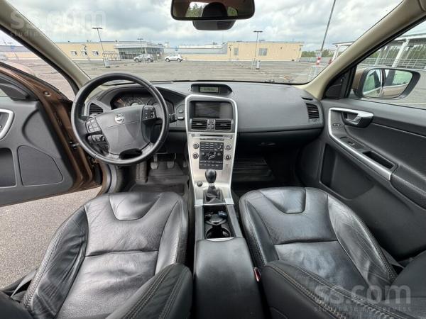 Brūns Volvo XC60 2009 Rīga, ar dzinēja tilpumu 2.40 L un nobraukumu 360 tūkst. km par 6690 €, foto 10 vietnē AUTOMOTO.COM.LV