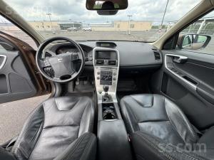 Brūns Volvo XC60 2009 Rīga, ar dzinēja tilpumu 2.40 L un nobraukumu 360 tūkst. km par 6690 €, foto 11 vietnē AUTOMOTO.COM.LV