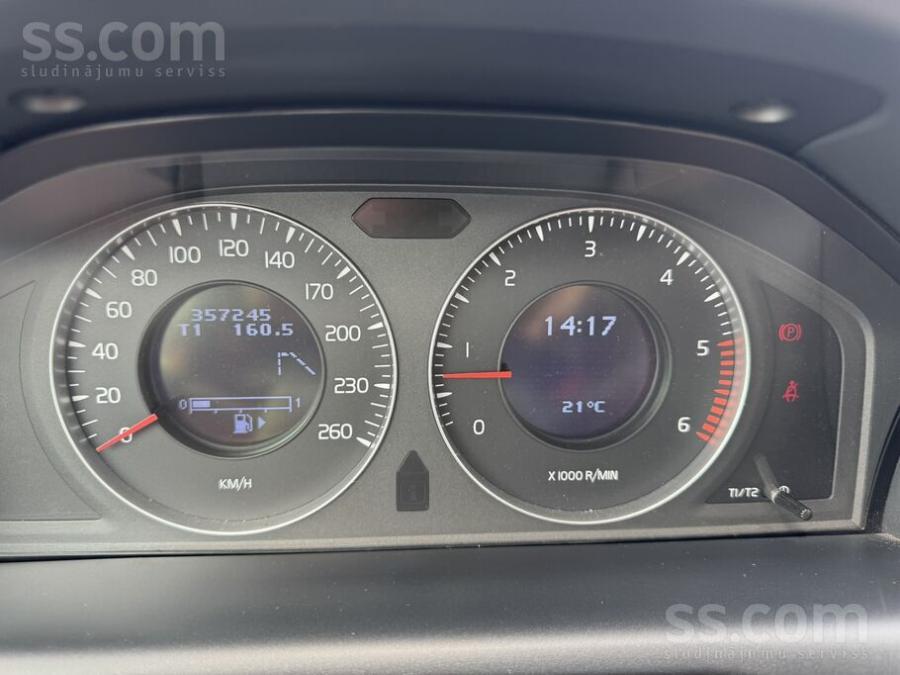 Brūns Volvo XC60 2009 Rīga, ar dzinēja tilpumu 2.40 L un nobraukumu 360 tūkst. km par 6690 €, foto 12 vietnē AUTOMOTO.COM.LV