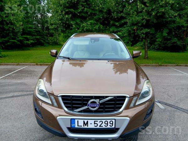 Brown Volvo XC60 2009 in Liepaja, with an engine capacity of 2.40 L and mileage of 274 thousand km for 7500 €, photo 1 on AUTOMOTO.COM.LV