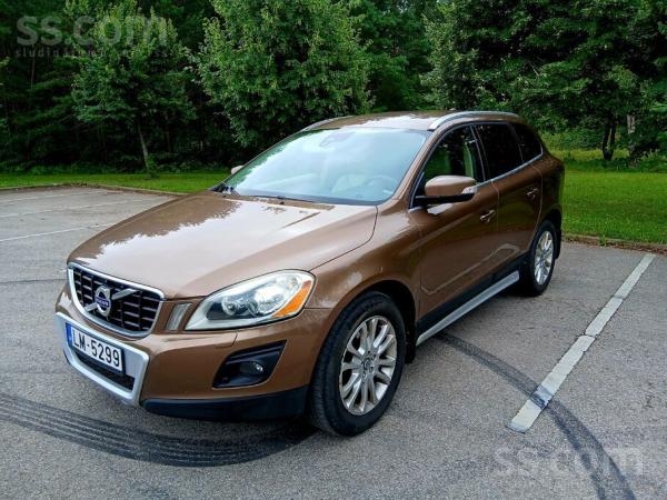 Brown Volvo XC60 2009 in Liepaja, with an engine capacity of 2.40 L and mileage of 274 thousand km for 7500 €, photo 2 on AUTOMOTO.COM.LV