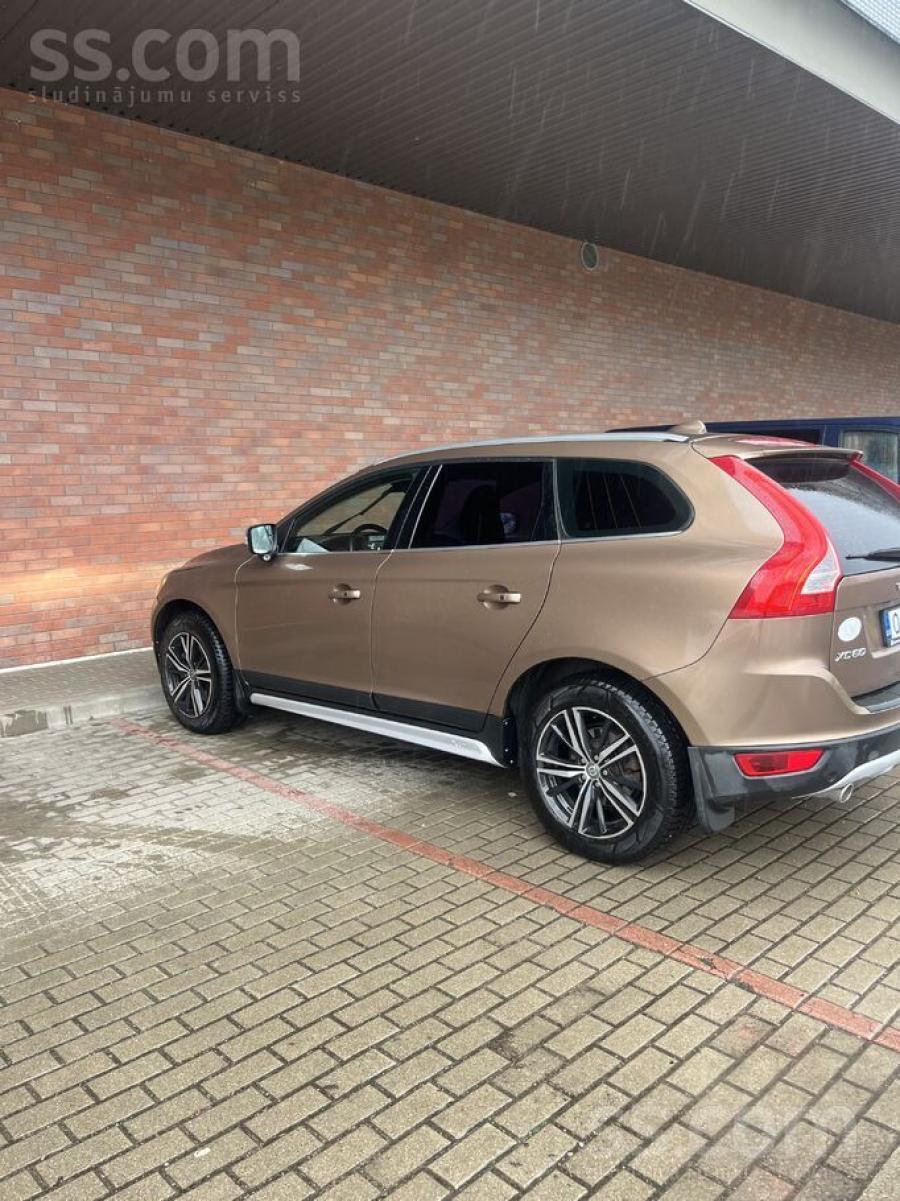 Brūns Volvo XC60 2009 Liepāja, ar dzinēja tilpumu 3.00 L un nobraukumu 322 tūkst. km par 5550 €, foto 7 vietnē AUTOMOTO.COM.LV