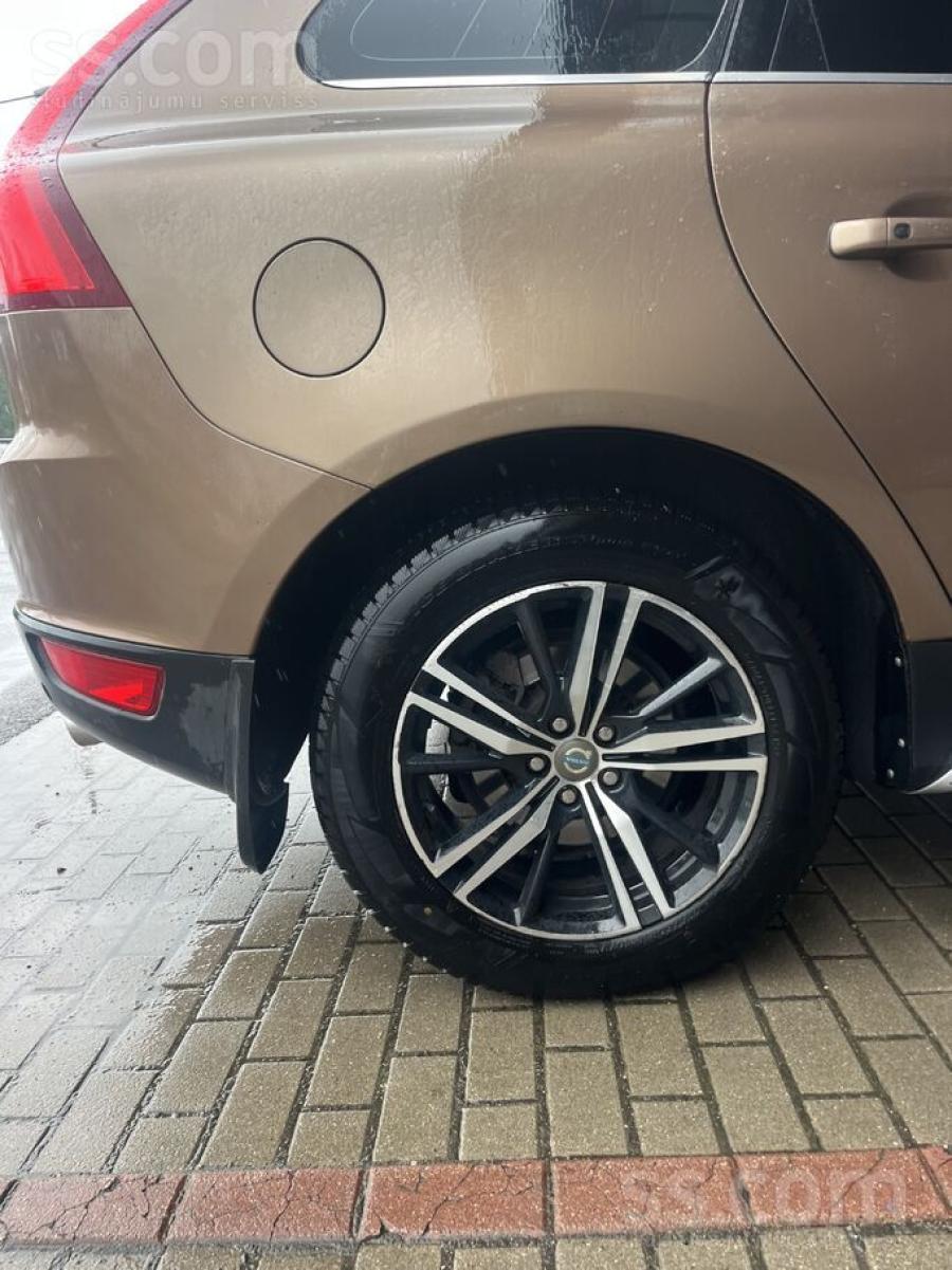 Brūns Volvo XC60 2009 Liepāja, ar dzinēja tilpumu 3.00 L un nobraukumu 322 tūkst. km par 5550 €, foto 9 vietnē AUTOMOTO.COM.LV