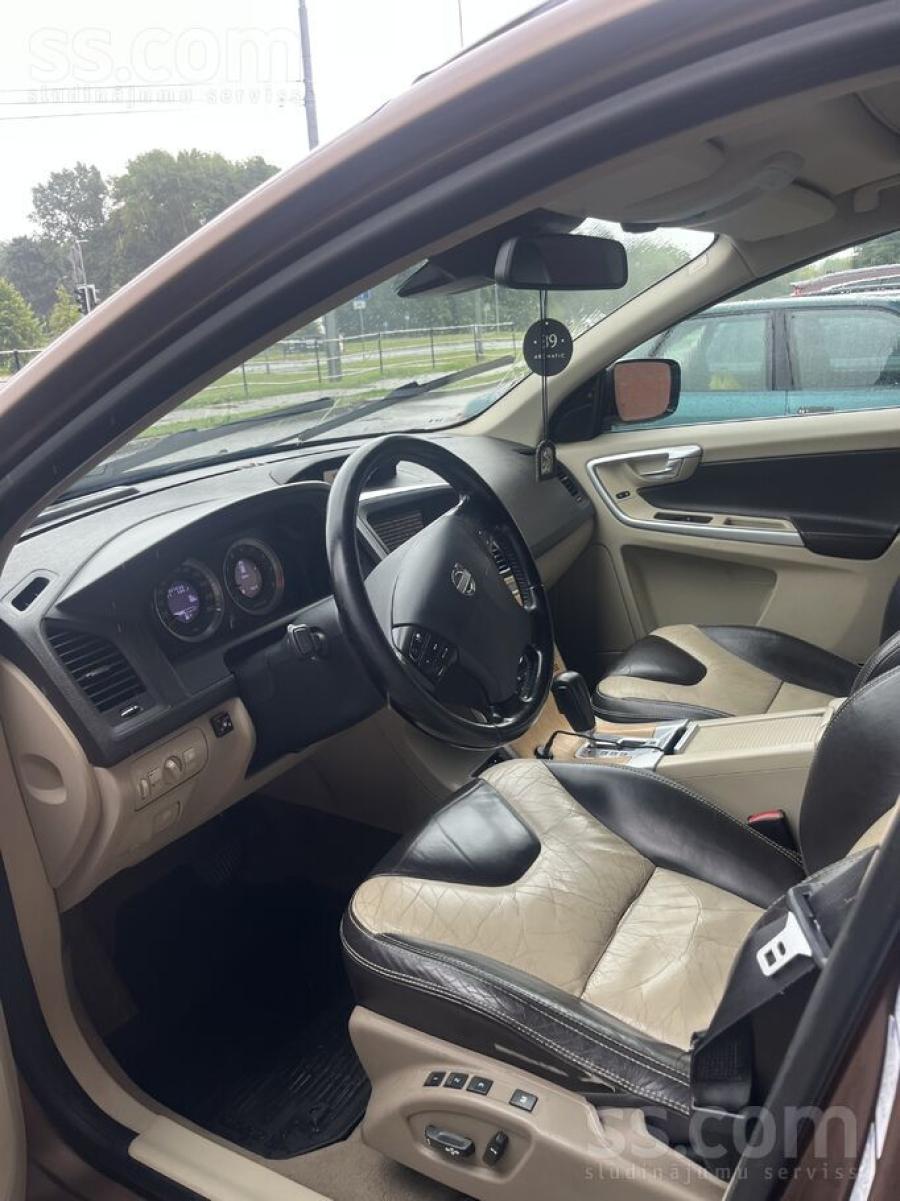 Brūns Volvo XC60 2009 Liepāja, ar dzinēja tilpumu 3.00 L un nobraukumu 322 tūkst. km par 5550 €, foto 10 vietnē AUTOMOTO.COM.LV