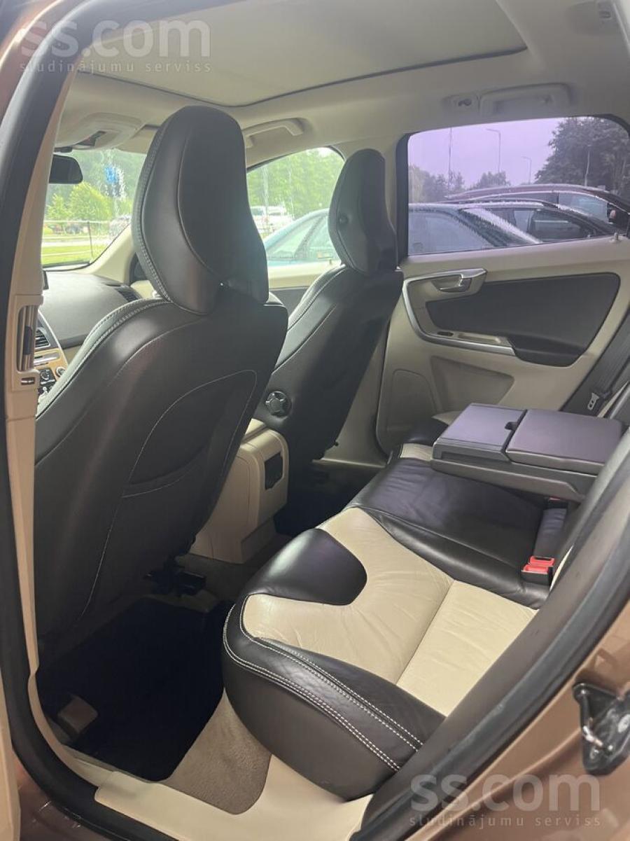 Brūns Volvo XC60 2009 Liepāja, ar dzinēja tilpumu 3.00 L un nobraukumu 322 tūkst. km par 5550 €, foto 11 vietnē AUTOMOTO.COM.LV