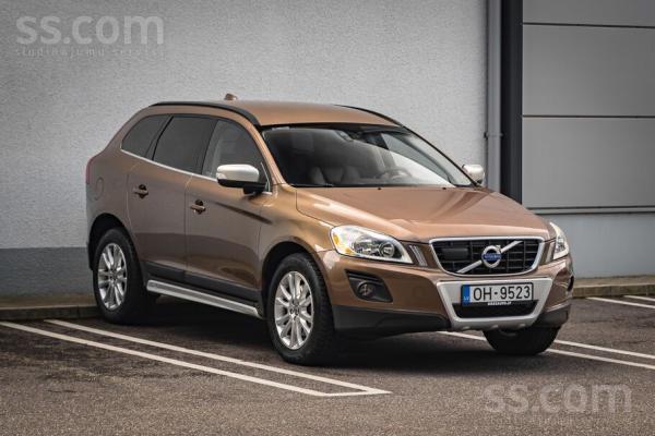 Brūns Volvo XC60 2009 Rīga, ar dzinēja tilpumu 2.40 L un nobraukumu 288 tūkst. km par 5500 €, foto 3 vietnē AUTOMOTO.COM.LV