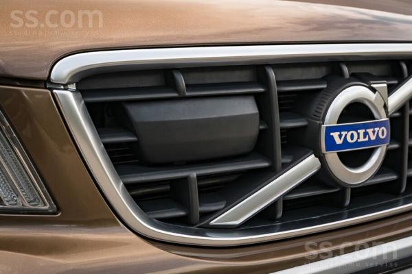 Brūns Volvo XC60 2009 Rīga, ar dzinēja tilpumu 2.40 L un nobraukumu 288 tūkst. km par 5500 €, foto 8 vietnē AUTOMOTO.COM.LV