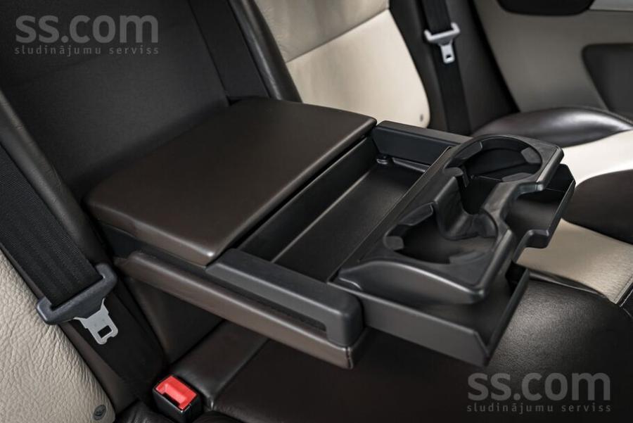 Brūns Volvo XC60 2009 Rīga, ar dzinēja tilpumu 2.40 L un nobraukumu 288 tūkst. km par 5500 €, foto 14 vietnē AUTOMOTO.COM.LV