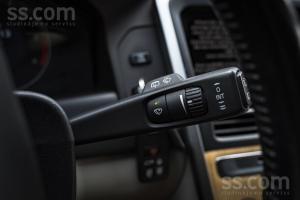 Brūns Volvo XC60 2009 Rīga, ar dzinēja tilpumu 2.40 L un nobraukumu 288 tūkst. km par 5500 €, foto 22 vietnē AUTOMOTO.COM.LV