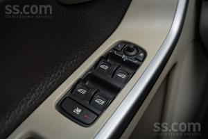 Brūns Volvo XC60 2009 Rīga, ar dzinēja tilpumu 2.40 L un nobraukumu 288 tūkst. km par 5500 €, foto 28 vietnē AUTOMOTO.COM.LV