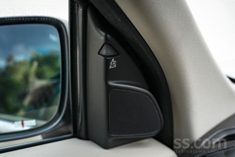 Brūns Volvo XC60 2009 Rīga, ar dzinēja tilpumu 2.40 L un nobraukumu 288 tūkst. km par 5500 €, foto 29 vietnē AUTOMOTO.COM.LV