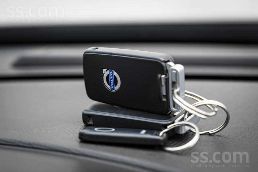 Brūns Volvo XC60 2009 Rīga, ar dzinēja tilpumu 2.40 L un nobraukumu 288 tūkst. km par 5500 €, foto 31 vietnē AUTOMOTO.COM.LV